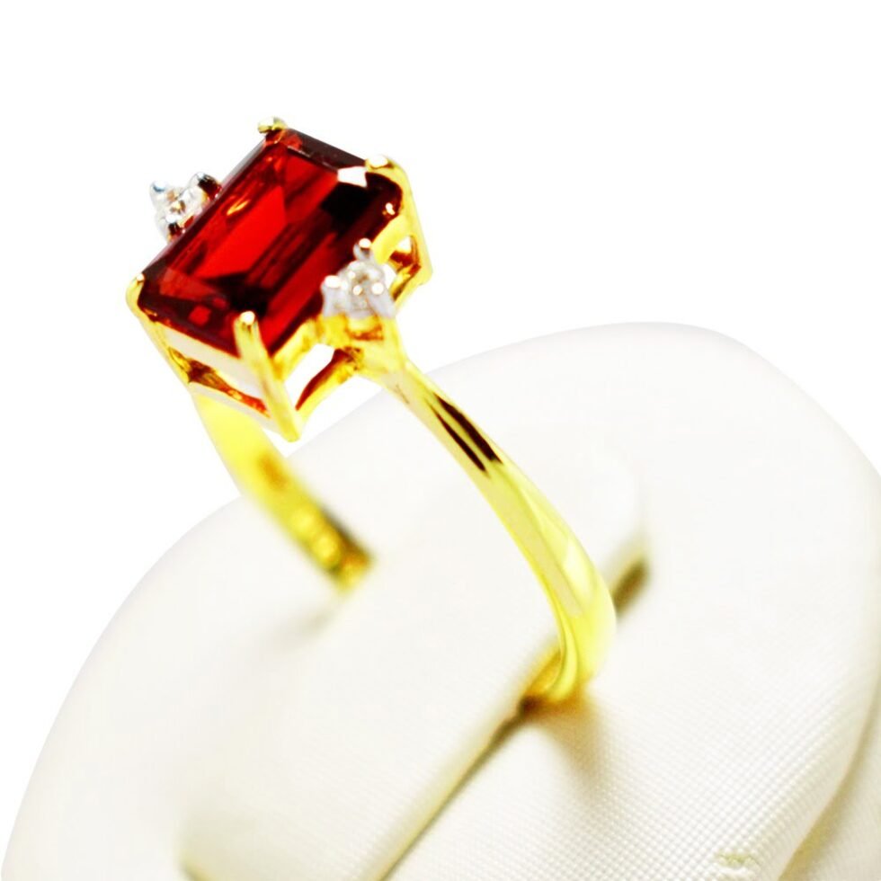 Garnet Two Diamonds Ring in 18K Gold - Gemstone Jewelry Online Shop ...